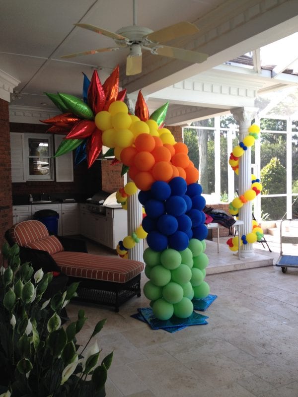 5 Tips on creating Professional Outdoor Balloon Decor. - Balloon Coach