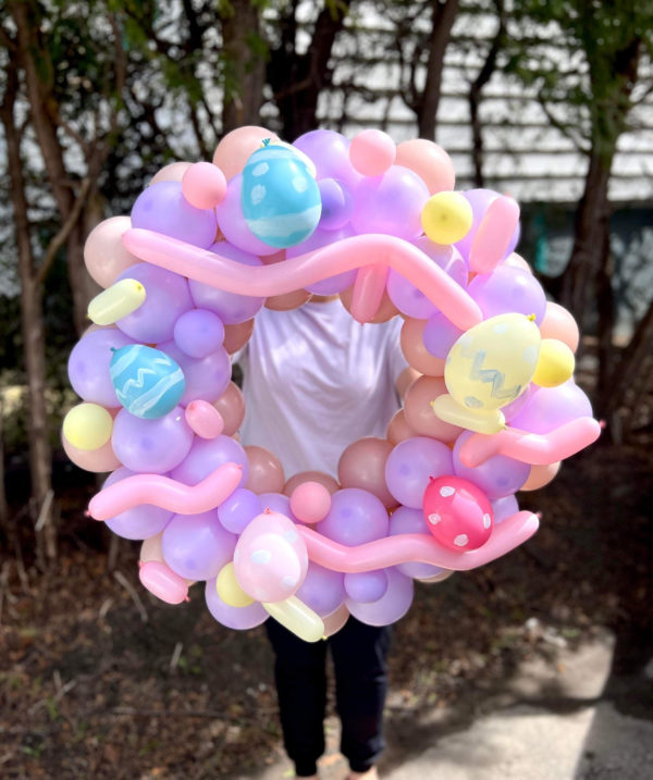 5 Tips on creating Professional Outdoor Balloon Decor. - Balloon Coach